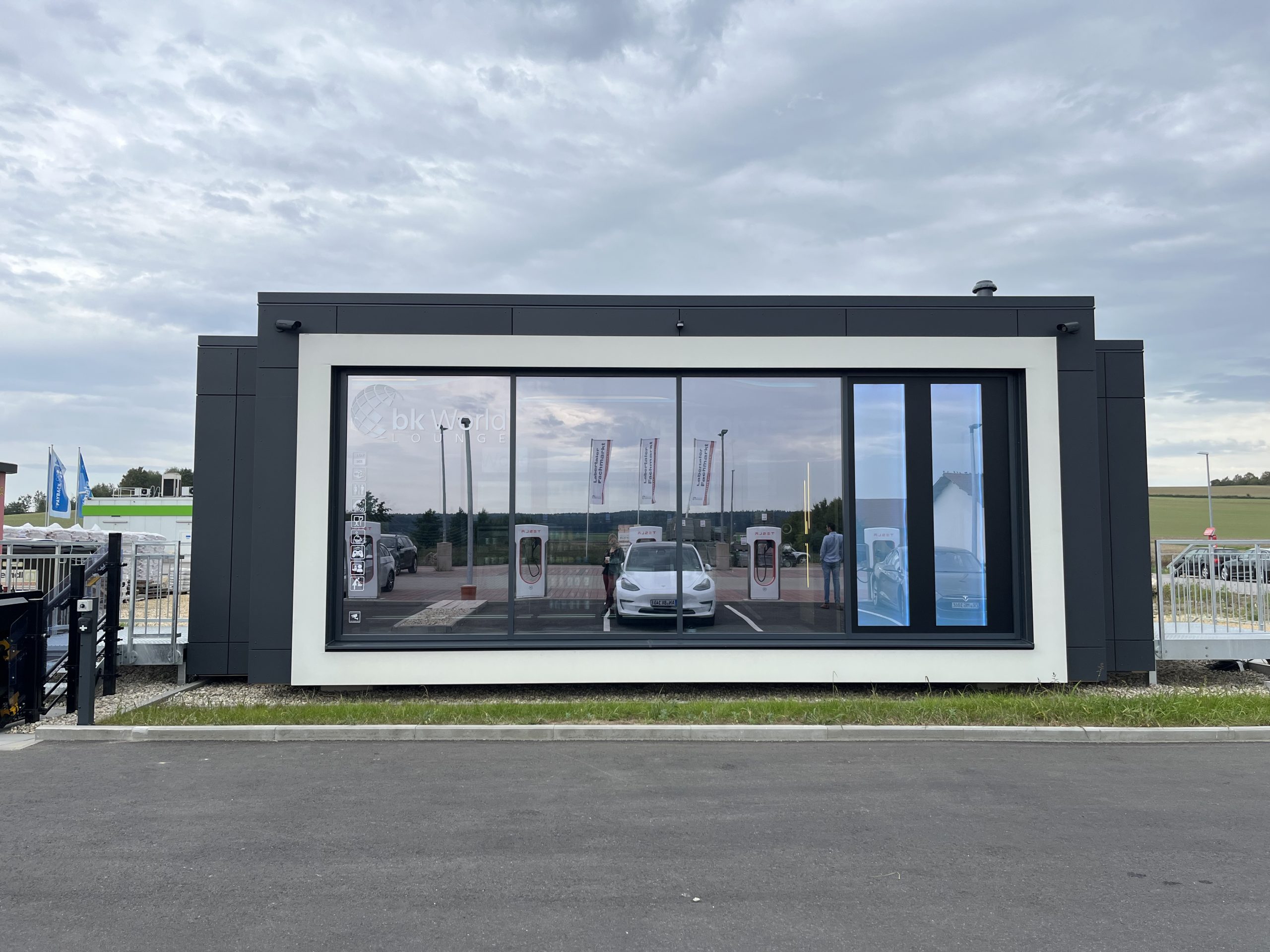bk World opens in Schierling - bk World